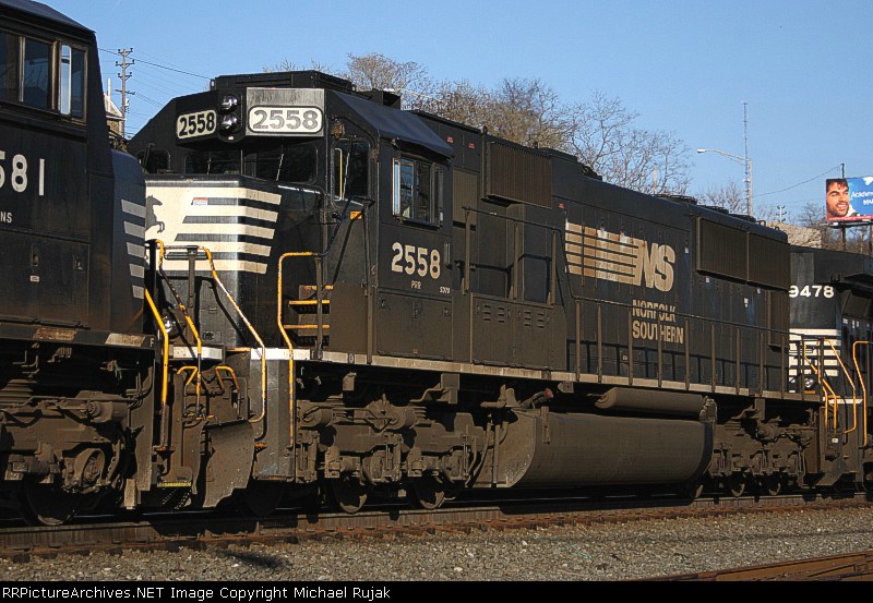 NS 2558